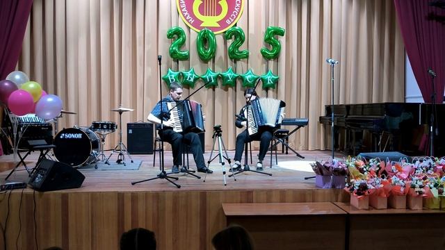 Е. Дога - "Парижский каскад". Исп. дуэт преподавателей: Жилинский Г.В. и Смирнова Р.Н.