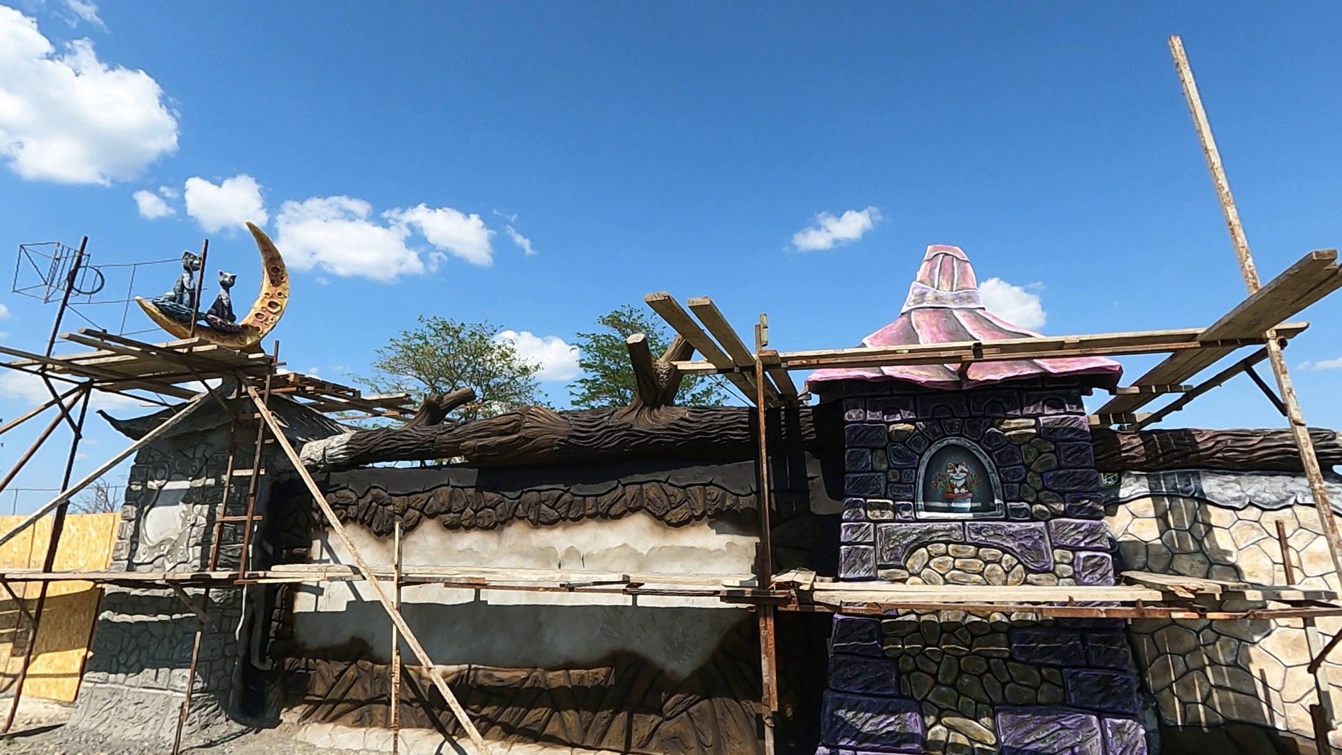 строительство забора без кирпича. из  арт бетона парк Еленовка.