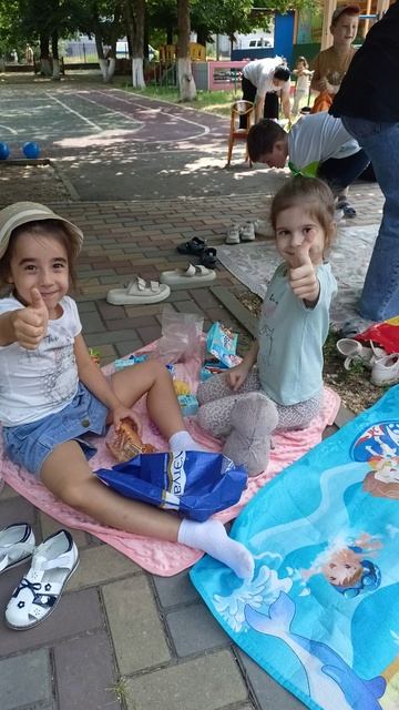 Дружный пикник