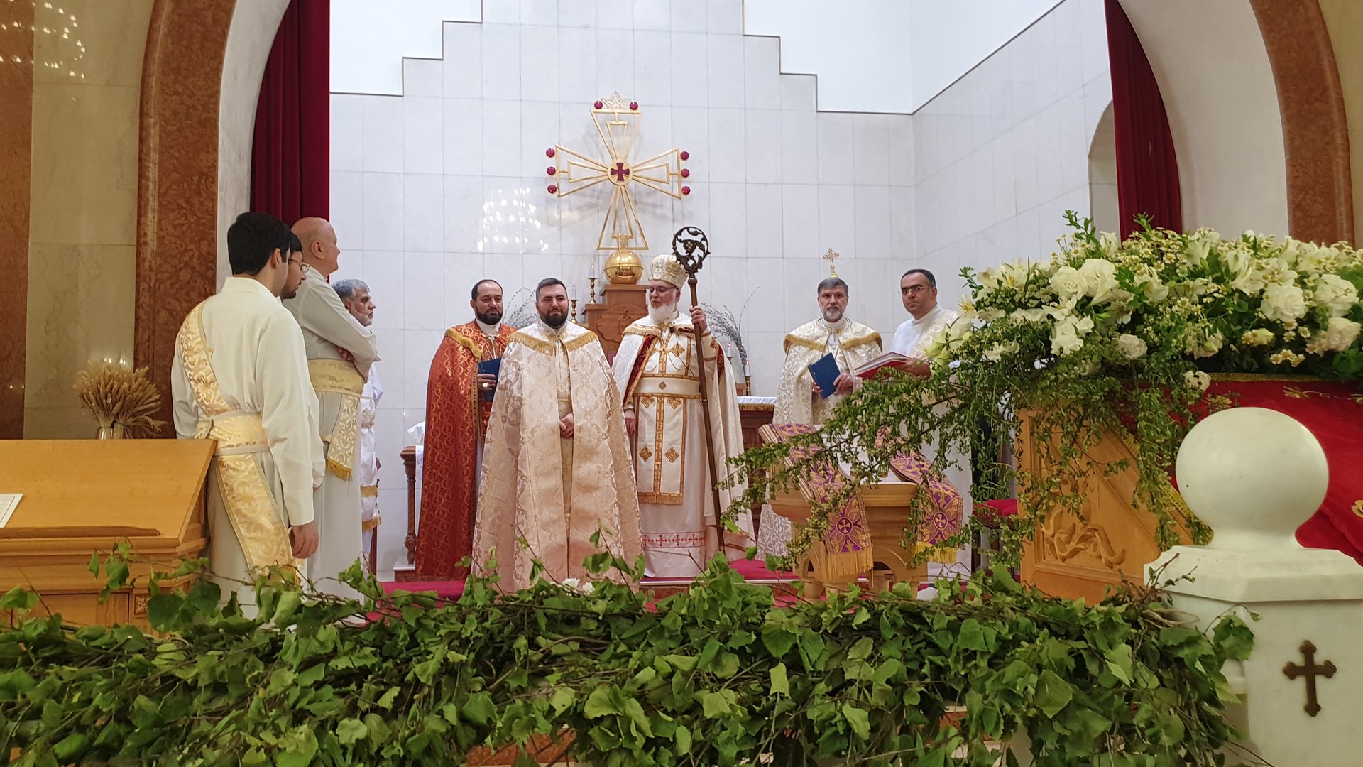 Ассирийцы 🔵⚪🔴 Рукоположение в священники в Ассирийской Церкви Востока Святой Девы Марии в Москве.