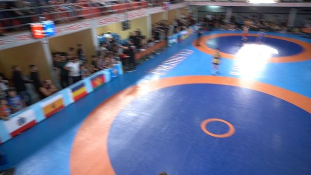 Волгоград 2025г. Младшие Вес 32 кг. 1/2 Финала Генджоян Вардан (Армения)-Аманкулов Арлан (Казахстан)