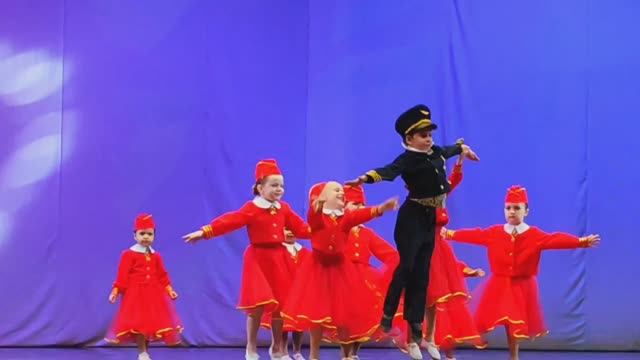 Танец ''Самолёт.''