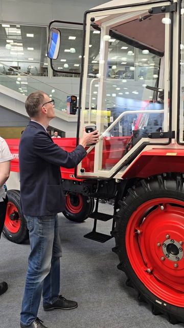 трактор Универсал СИЛАНТ ЭЛЕКТРО на СТТ 2025