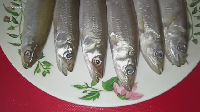 Жарю корюшку.mp4