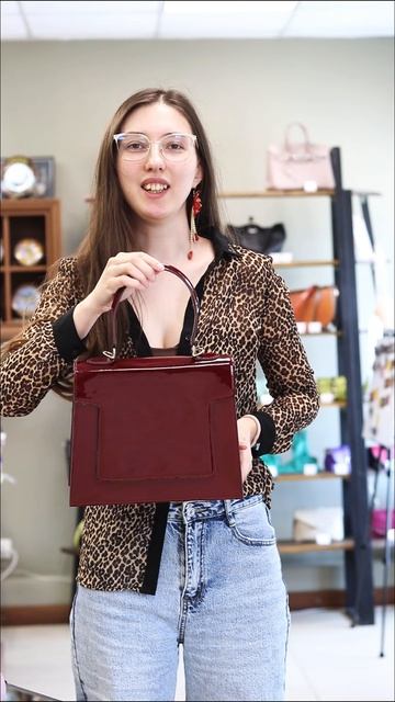 Кожаные сумочки ручной работы в магазине LA1007 в Торжке.