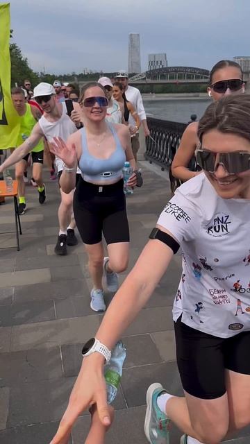 DDLONG: Воскресный бег — это не спорт. Это стиль.