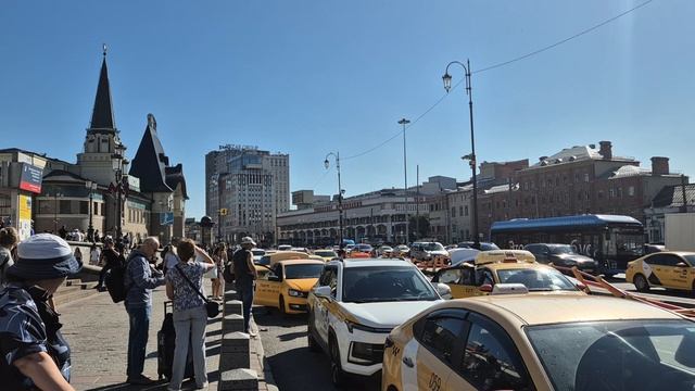 Приехали на Ленинградский вокзал