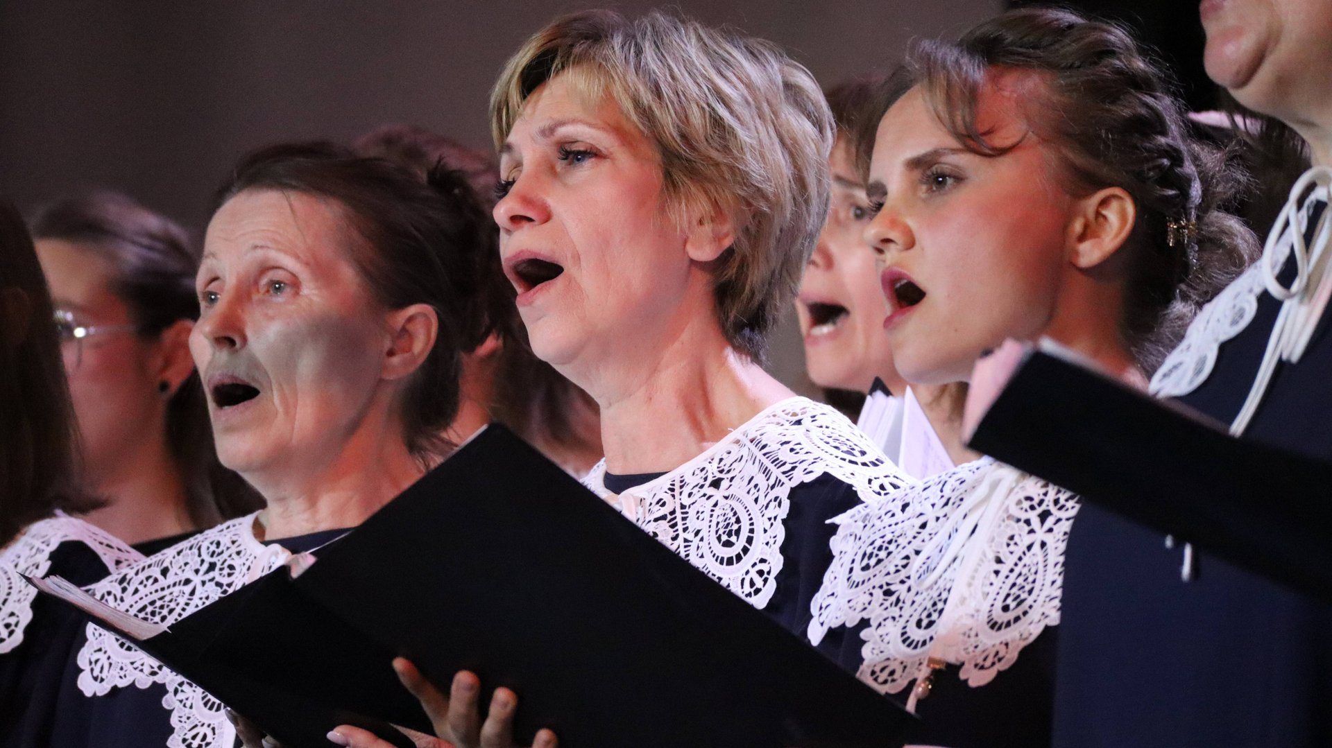 В ЦКИ на Соборной встретились 6 представителей разных конфессий и мировоззрений