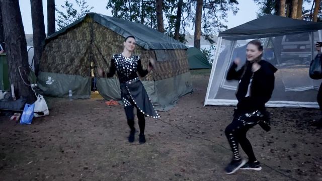 Разогрев девочек из группы BANG 4K