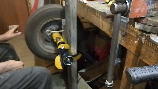 Испытание Муфты  - остановка винта ломиком.