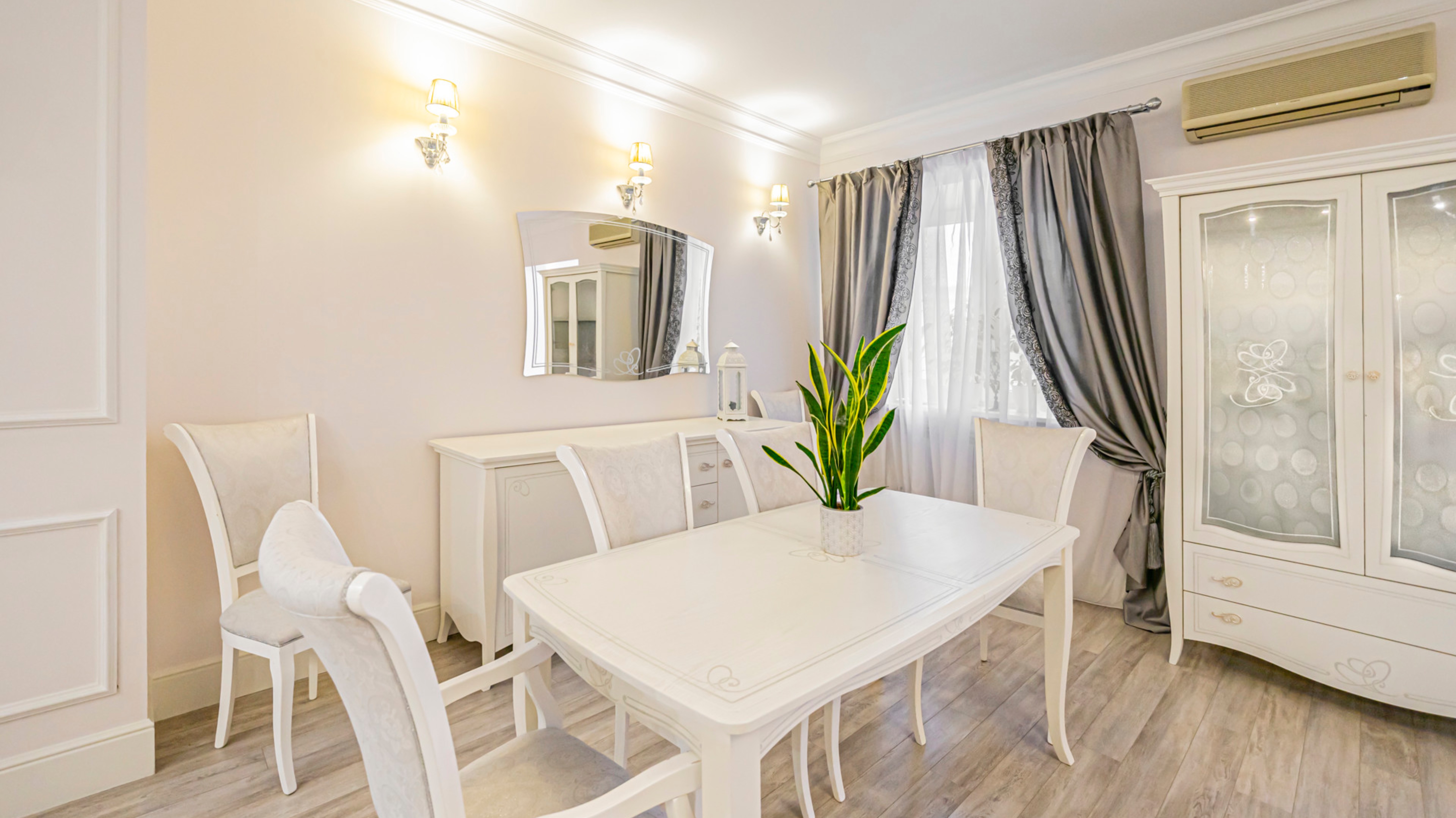 Квартира с шикарной кухней - гостиной и спальной зоной из 3 обособленных спален, Коммунальная 14А