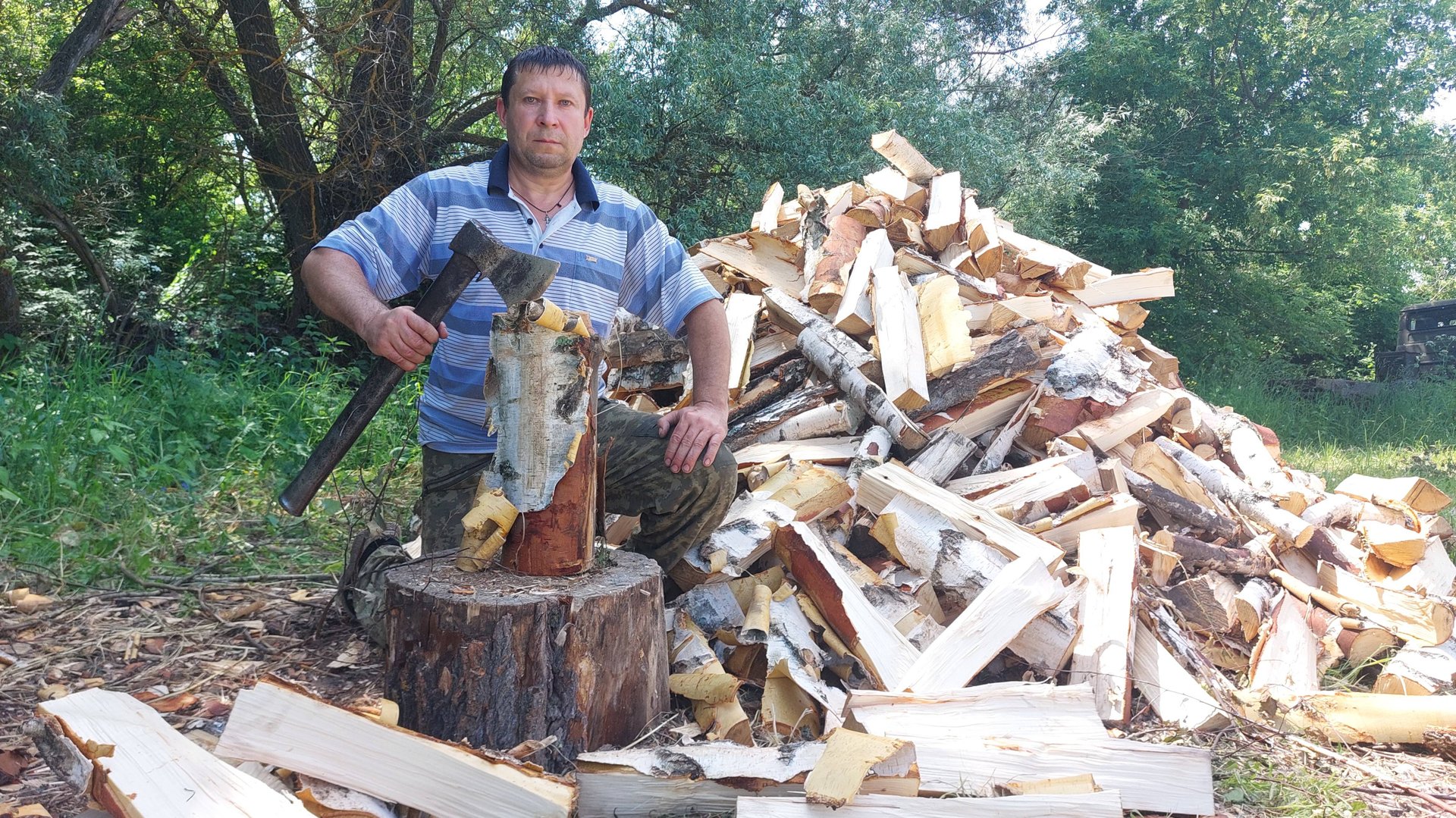 Пилю, колю дрова!