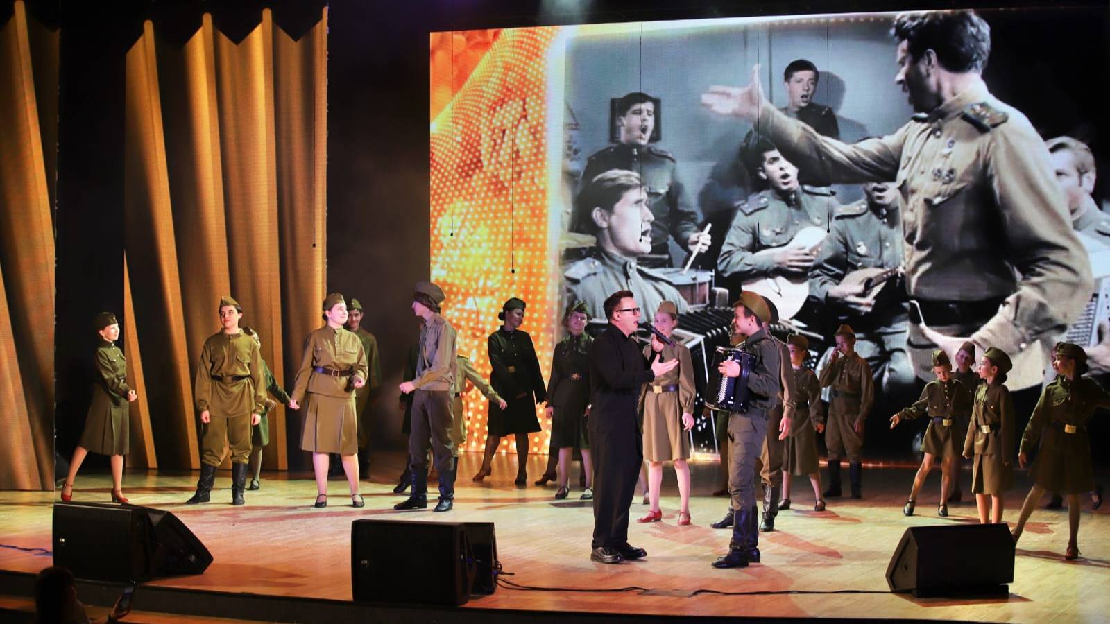 Сергей Войтенко, Илья Бочков и хор "Раздолье"