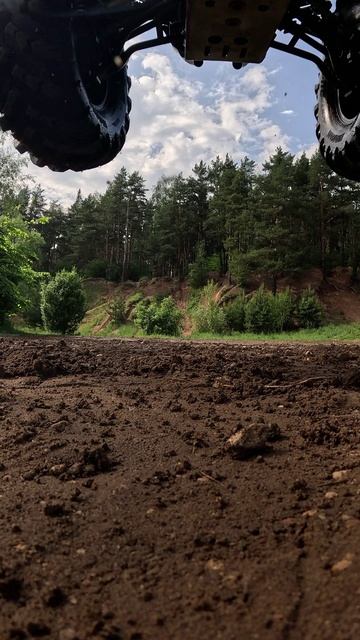 Прыжок на квадроцикле #shorts #квадроцикл #stelsguepard #мото #прыжки #спорт #развлечения