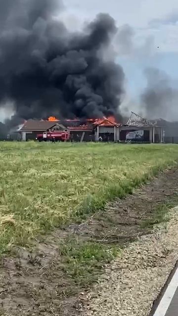 Курская область. Украинские интервенты нанесли удар по культурно-досуговому центру в Рыльском р-не.