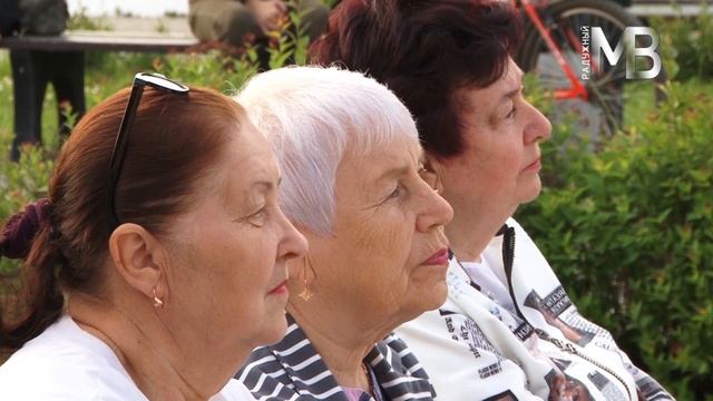 Летний вечер у фонтана. Булат Окуджава