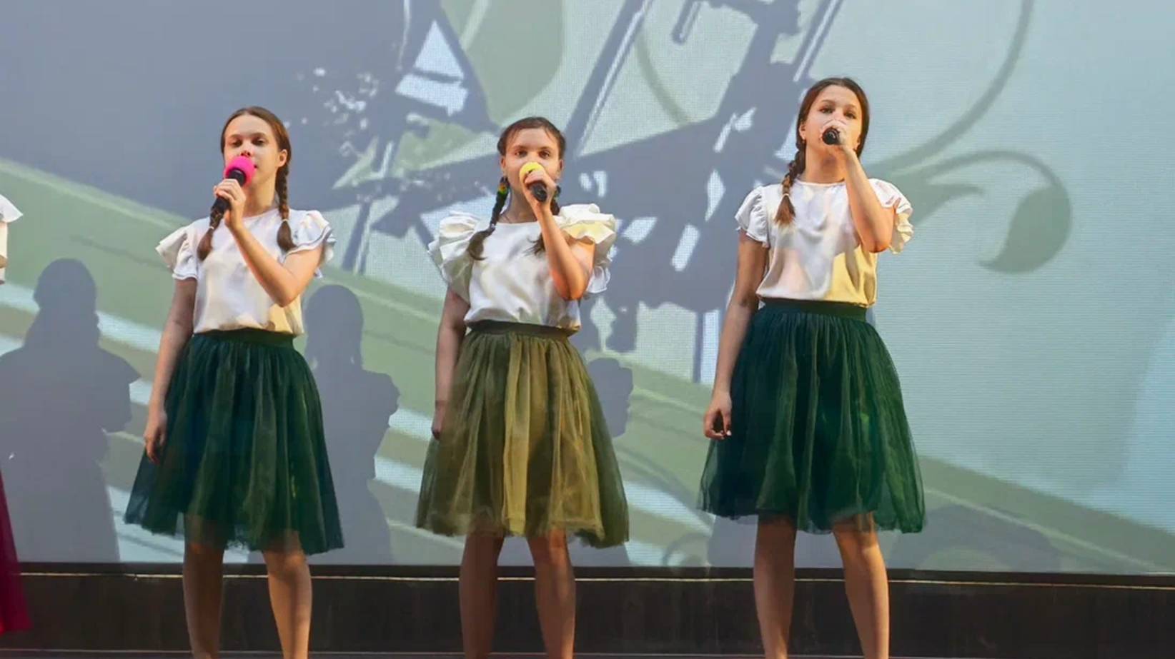 Вокальный коллектив "Сюрприз" - Семья