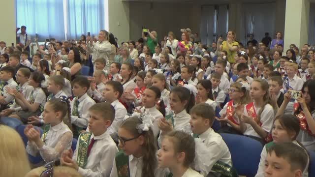 Последний звонок 4 классов 2