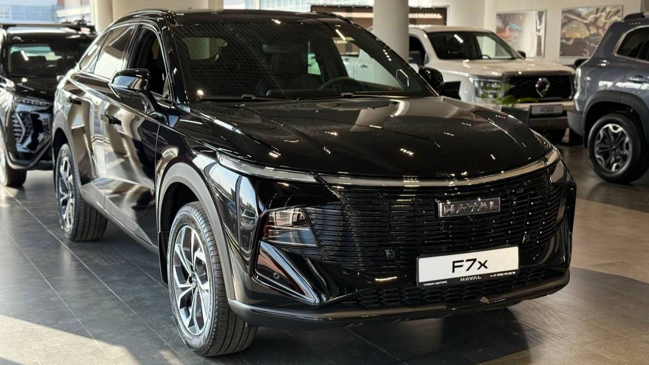 HAVAL F7x Premium черный салон черный  4WD