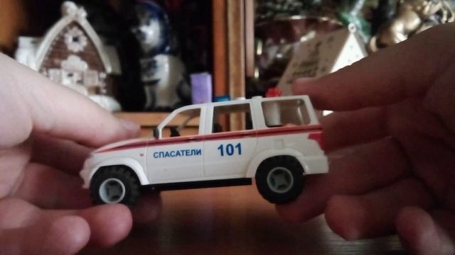 Шикарная модель машины УАЗ патриот МЧС России от фирмы город мастеров.