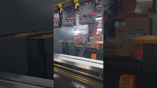 Тандемный листогиб INBEND PRO 32-400/ Предотгрузочные испытания на заводе-изготовителе.