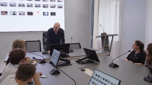 Мельников Валерий Анатольевич,  кинорежиссер, директор студии кино и анимации «ДисКолор», г. Красно