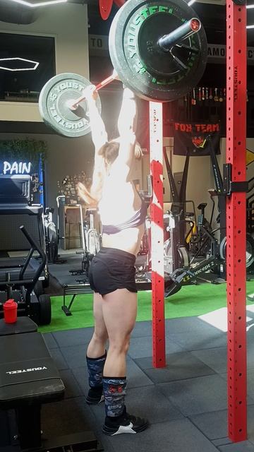 Жимовой швунг 40 кг.mp4