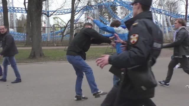 драка фанатов во время интервью