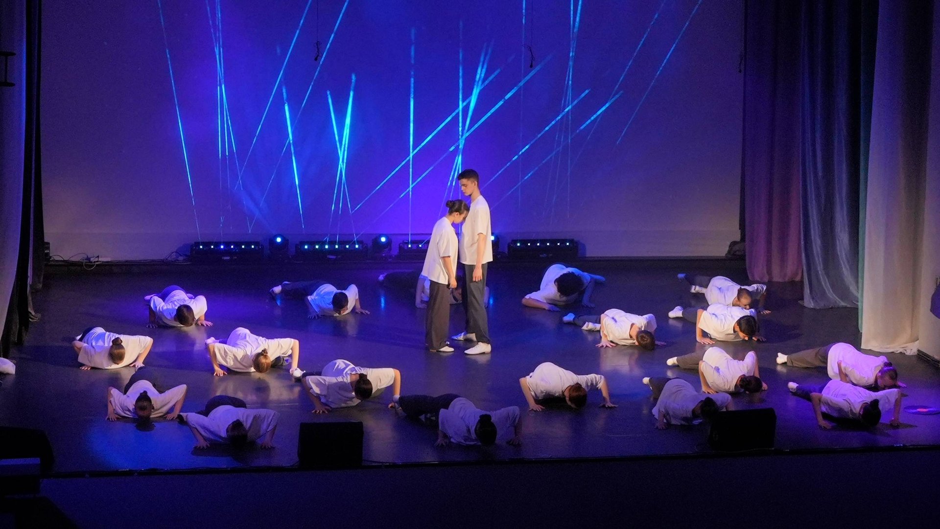 Современный танец "Скажите детям"