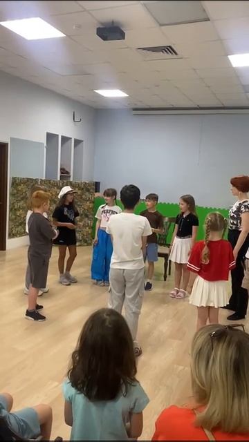 Театральная студия в г. Мытищи. Выступление перед родителями, 2025 г.  Сценка