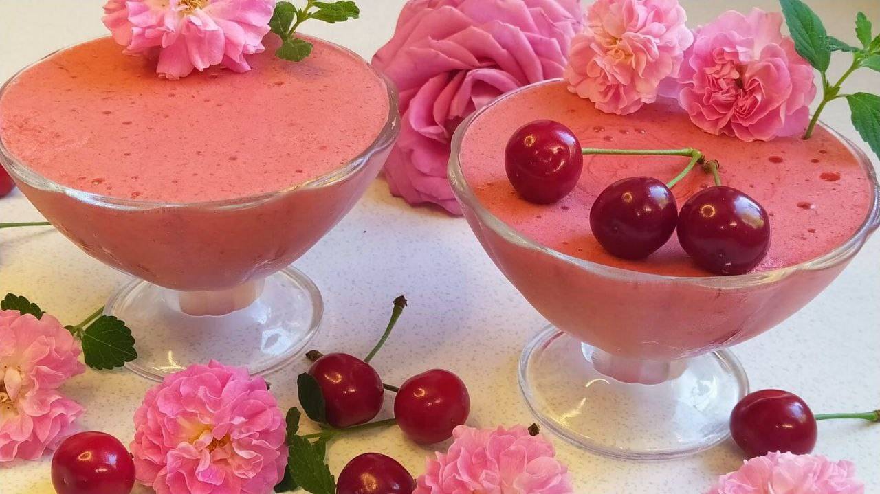 Летний вишневый десерт без выпечки. Нежный легкий десерт из вишни.