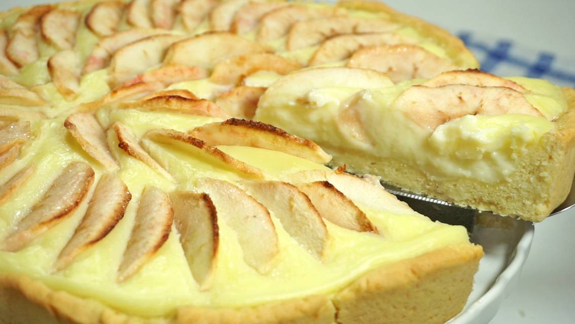 Открытый яблочный пирог. Вкусно и просто.