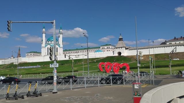 лето,Казань ,не центр города!)