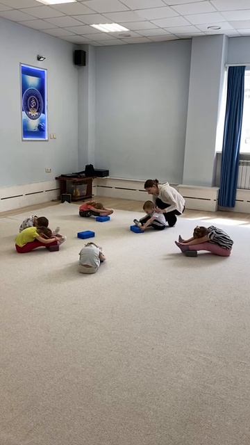 Акробатика для малышей. На занятии