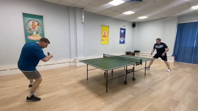 Настольный теннис. На тренировке