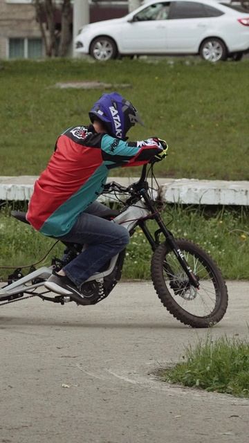 Хороший Дрифт на электро Surron