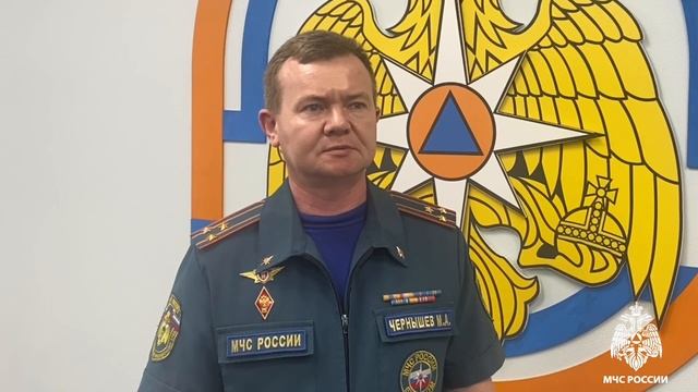 Сильный дождь, ливень в сочетании с грозой, градом и сильным ветром с порывами 20-25 м/с.