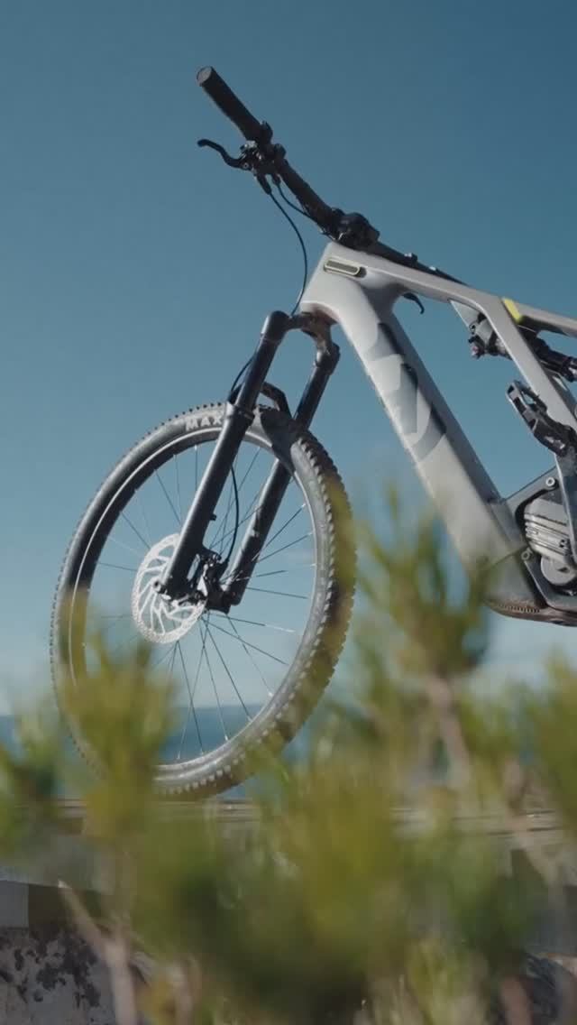 Husqvarna | Explore every corner of the mountain. ⛰️⚡️💯