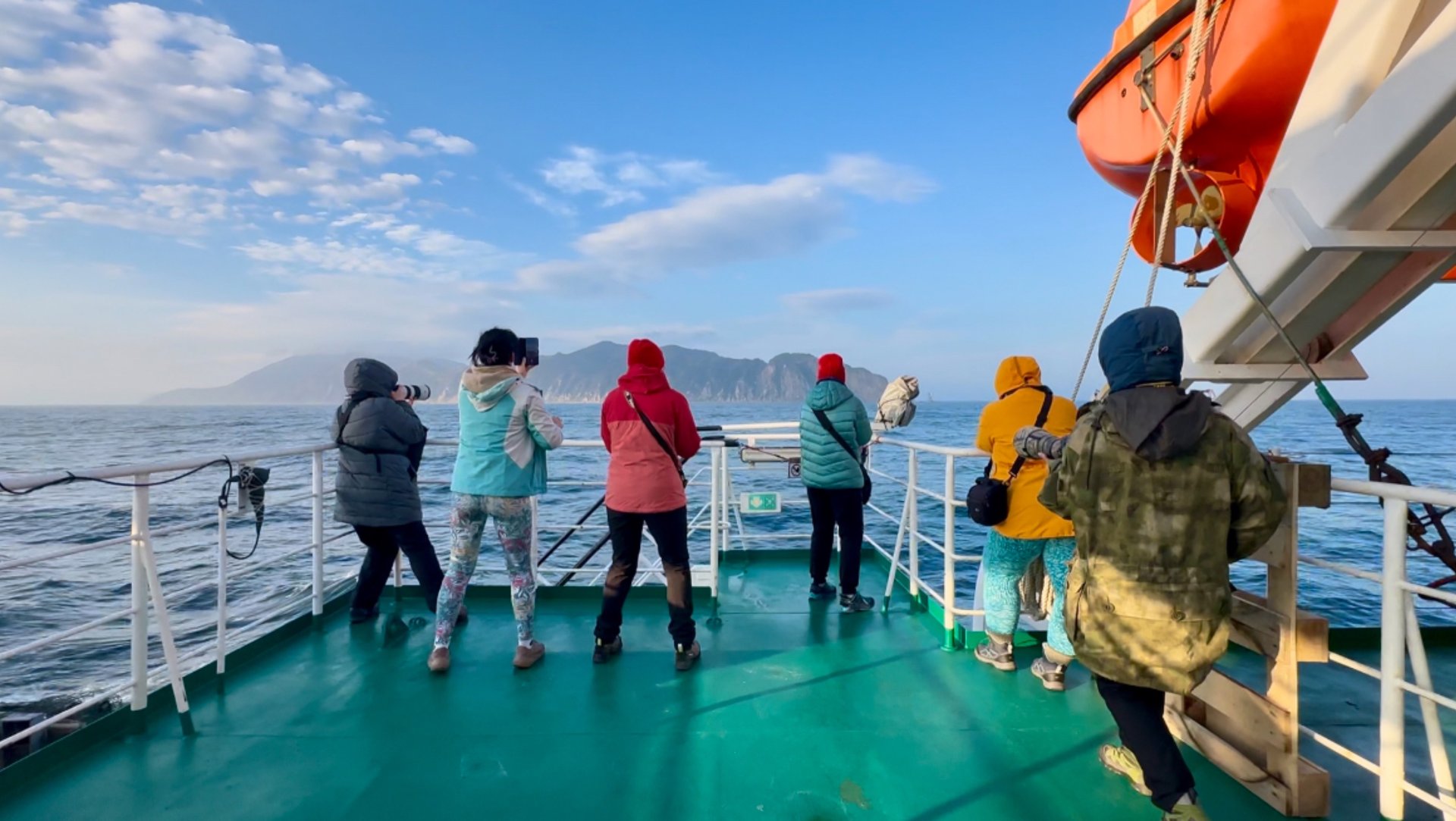 Порт Корсаков - маяк Анива, морской переход на Курилы день 2.. Фототур с Андреем Грачевым 27.05.25