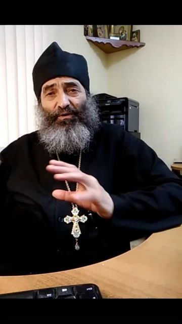 Кто в яйце: содержание и форма