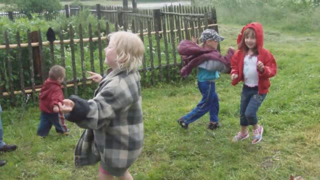 ДЕТСТВО НА ЗАВАЛИНКЕ