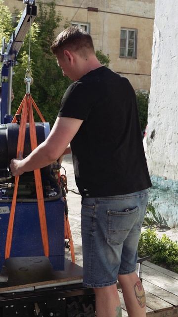 Наземный дрон грузовой Е18М