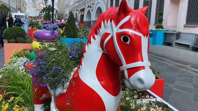 Лето в Москве. Мир детства на Рождественке.