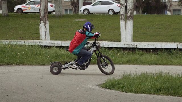 Не просто Surron а дрифт трайк