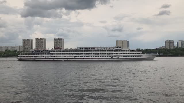 т/х ФЕЛИКС ДЗЕРЖИНСКИЙ отправляется в рейс