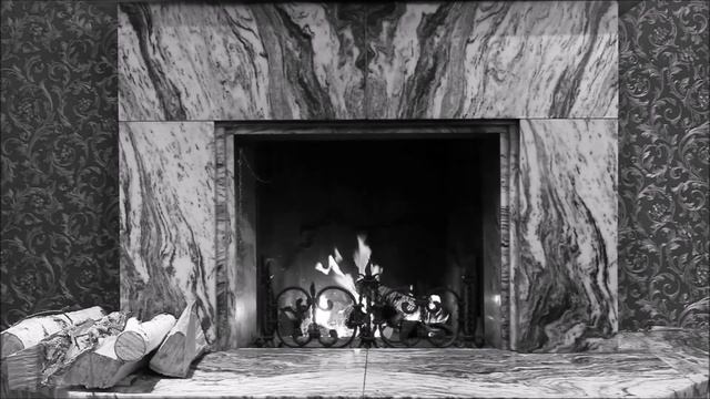 для телевизора Камин 2 - Черно-белый горит огонь, для романтики и вечеринки relax видео