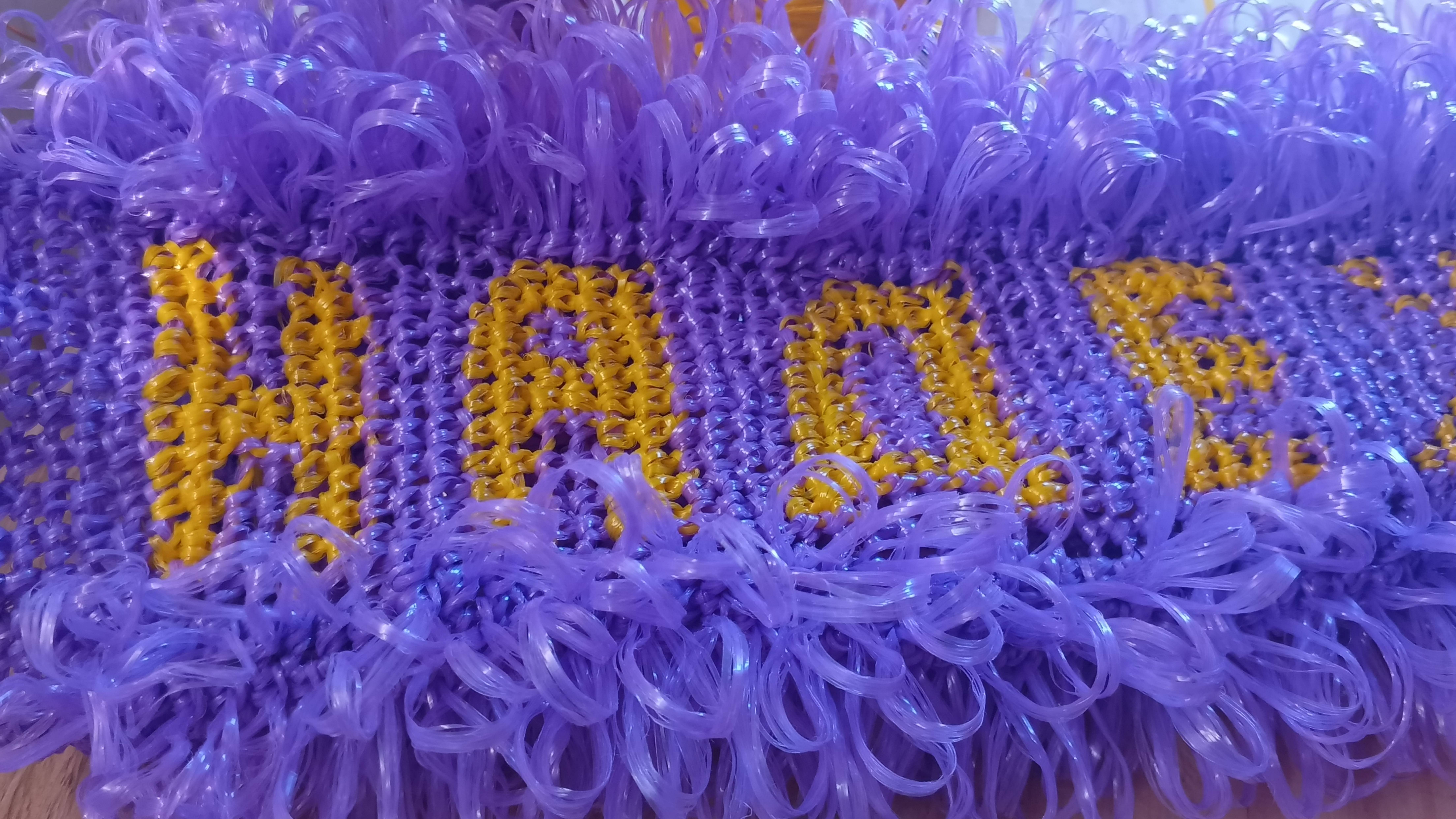 Именная мочалка крючком, первая работа, почти довязала. СКОРО МК