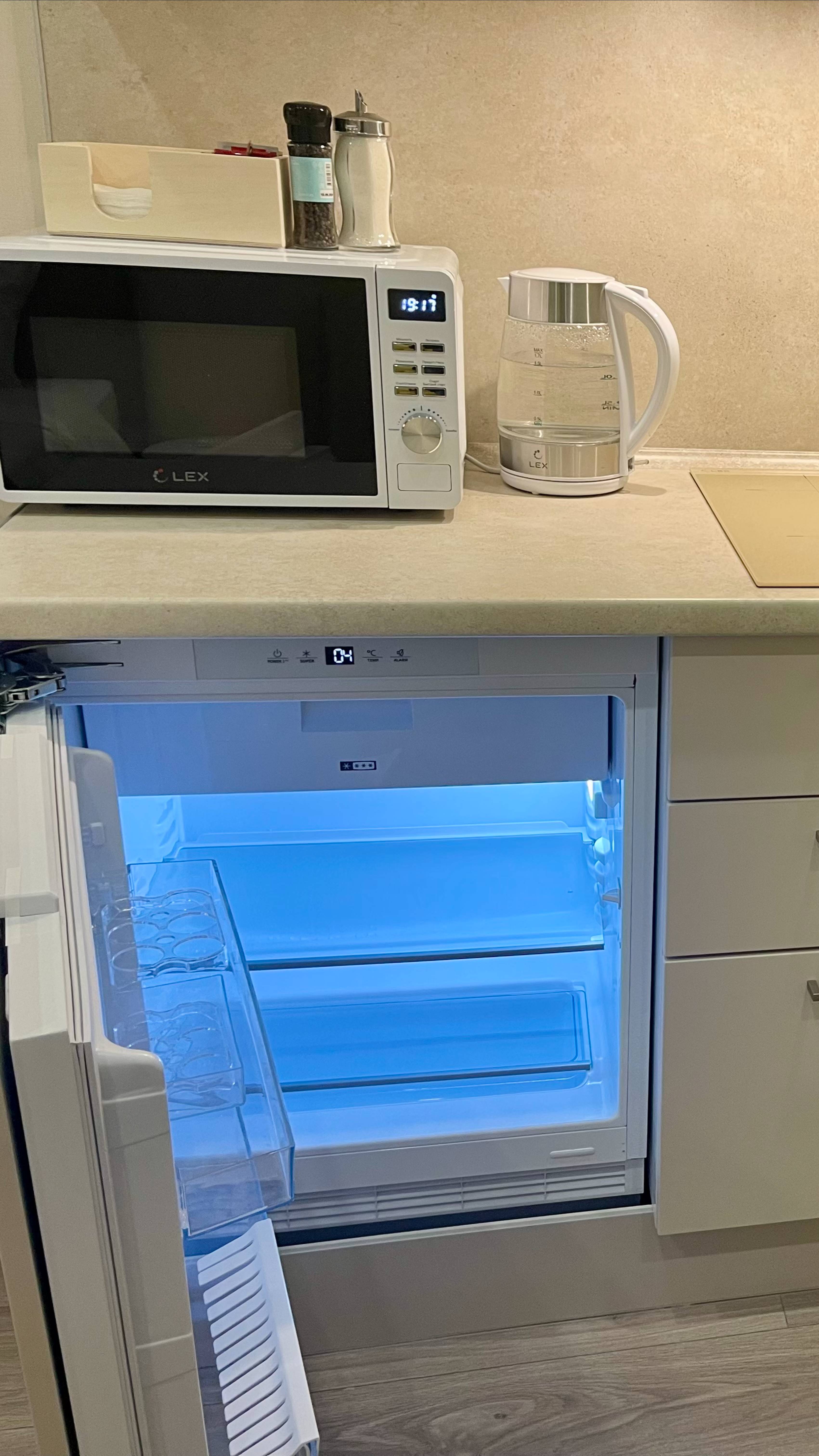 Микроволновка - Видеоинструкция по пользованию