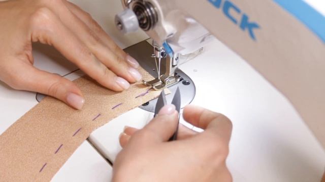 Пошив юбки: Смётывание составных частей пояса часть 1