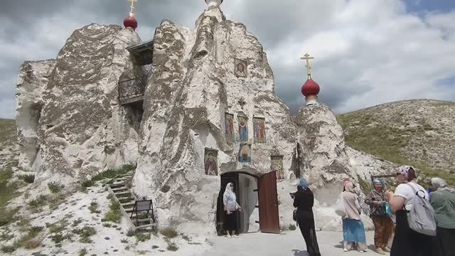 Костомаровский Спасский женский монастырь